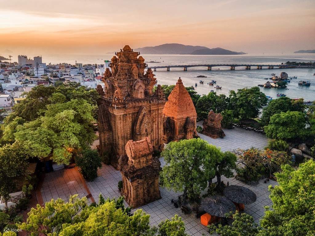 Ho Chi Minh City, Mui Ne & Nha Trang Tour with Chinese Speaking Guide ...