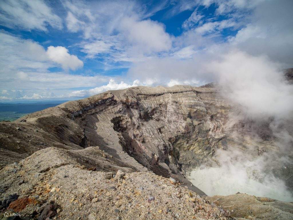 Mount Aso Crater (Helicopter Experience Optional) & Kumamoto Castle ...