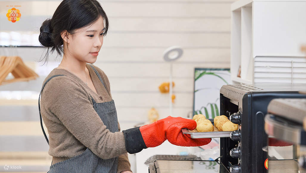 Pengalaman Memanggang Roti Berbentuk Kentang & Ubi Jalar - Klook Indonesia