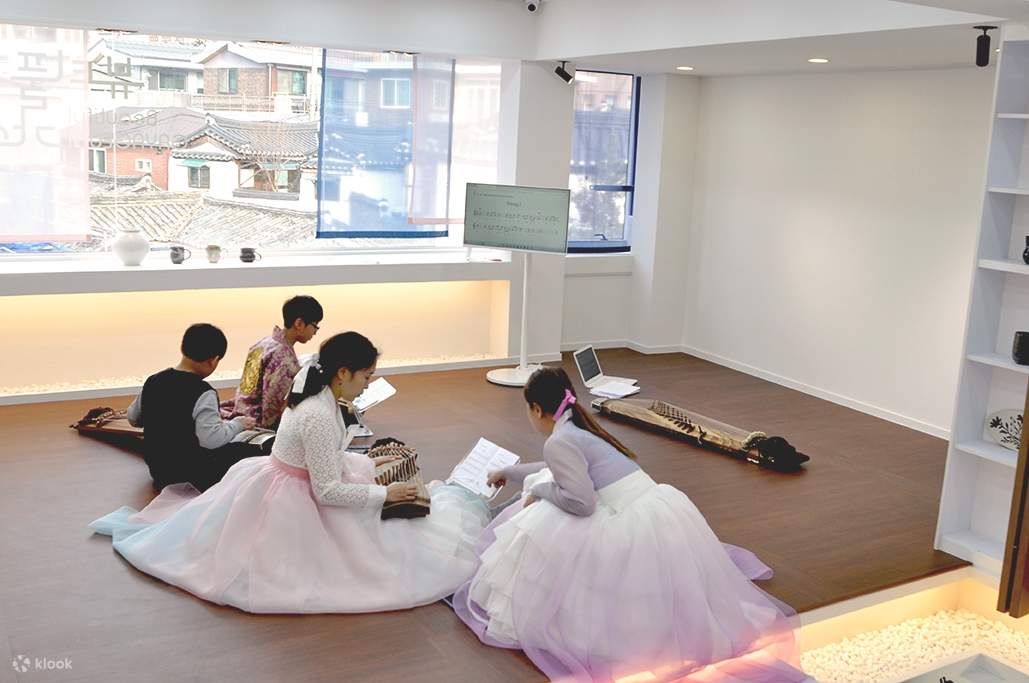 Beautiful Gayageum Experience in Bukchon - Klook