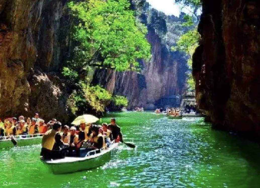 Kunming Private Tour to Stone Forest & Jiuxiang Cave with Boat Ride - Klook