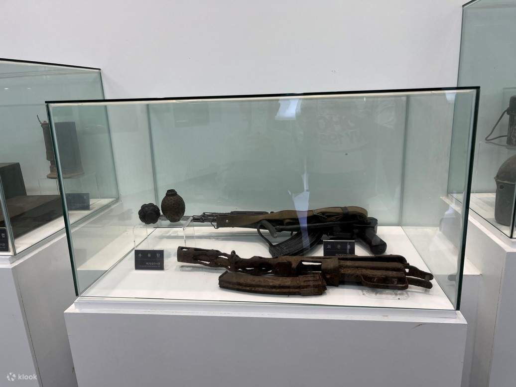 DMZ 2nd tunnel + Lake Suspension Bridge - Klook, Vereinigte Staaten