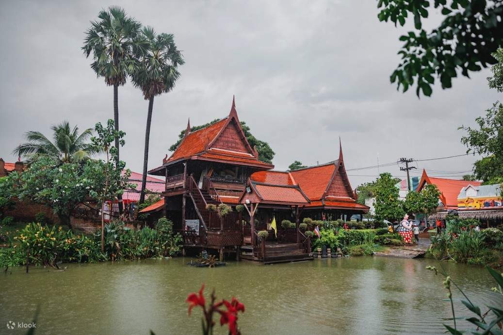 Bangkok and Ayutthaya Car Rental with Driver by Okasto - Klook