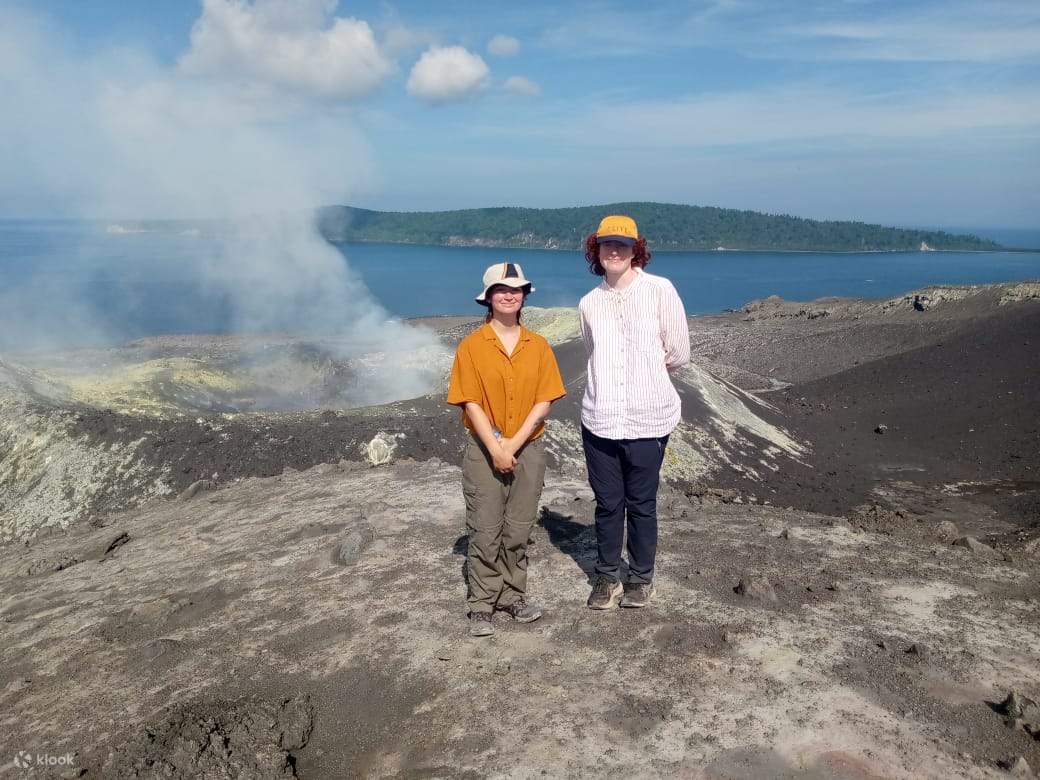 Tour di 1 giorno al vulcano Krakatoa con snorkeling da Jakarta - Klook ...