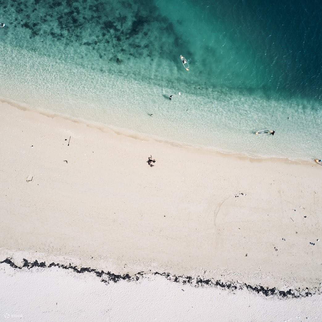 Penghu: One-day trip to Lobster Island in the East China Sea - Peng Peng Beach & Roasted Wild ...