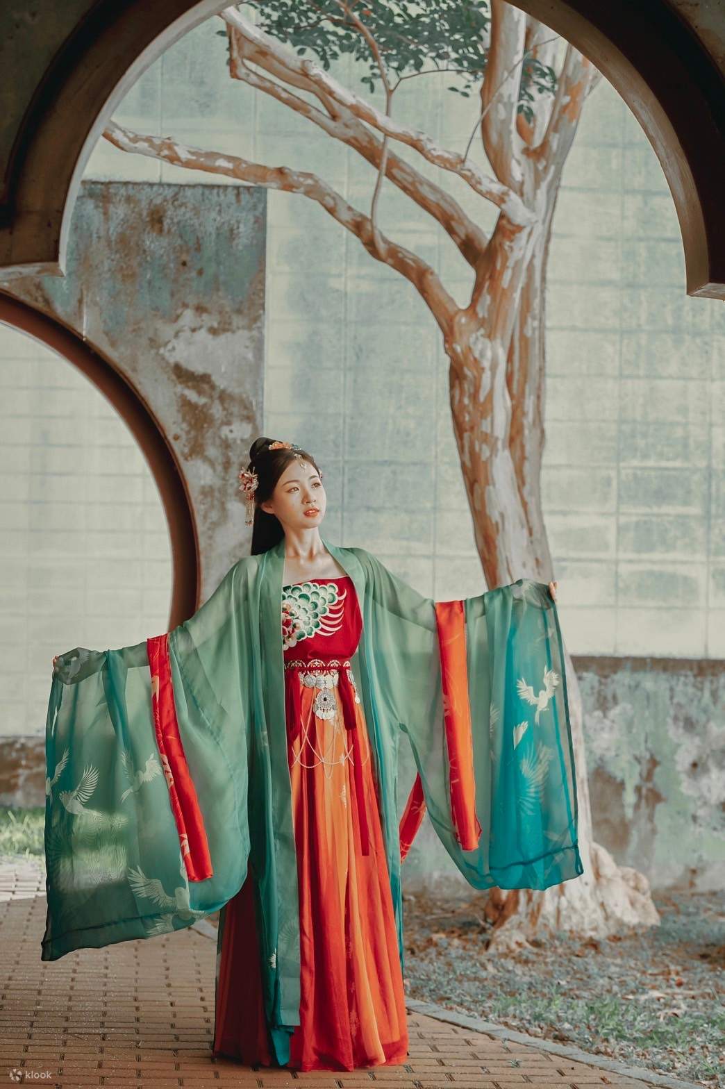 Ximending Japanese Kimono & Cheongsam & Chinese Xiuhe & Dress ...