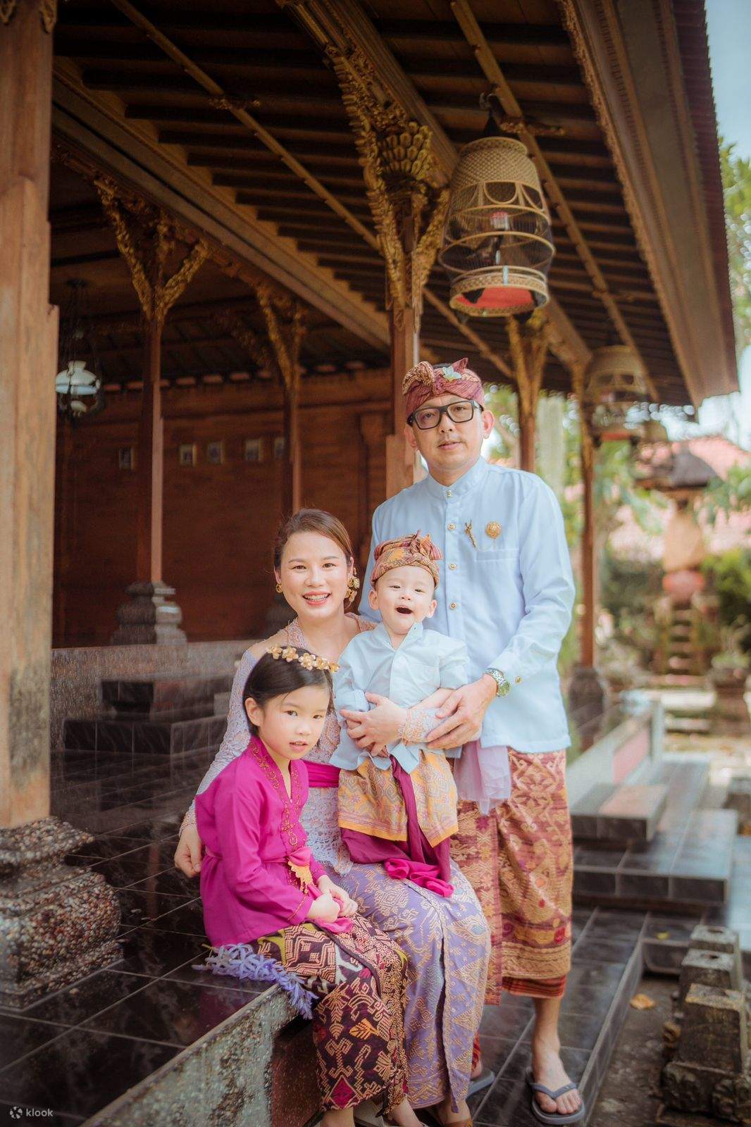 Balinese Costume Experience And Photoshoot in Bali - Klook