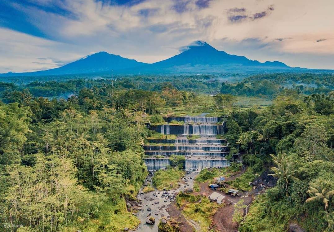 Cascada Instagramable Grojogan Watu Purbo y Tour Privado Opcional a ...