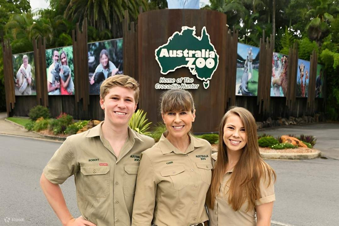 Australia Zoo Transfer and Entry Adventure in Sunshine Coast - Klook Australia