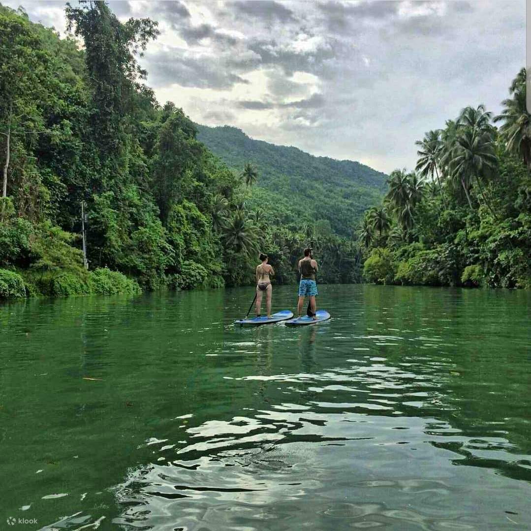 Aventura de stand up paddle en el río Loboc en Bohol - Klook Estados Unidos