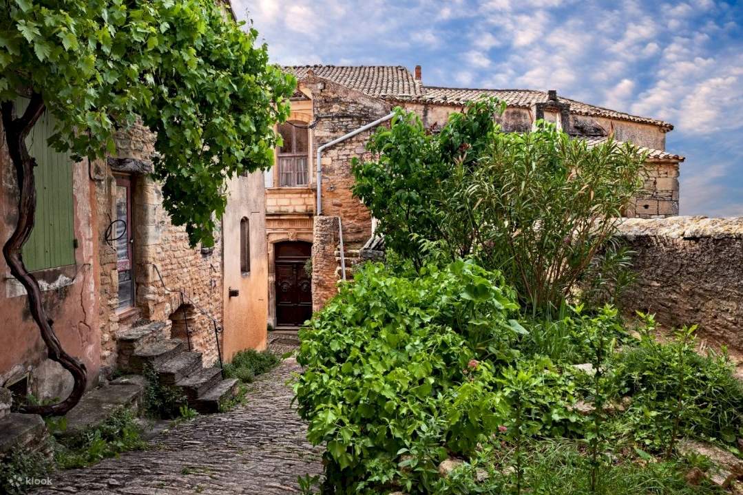 Luberon Villages from Aix-en-Provence Join In One Day Tour - Klook ...