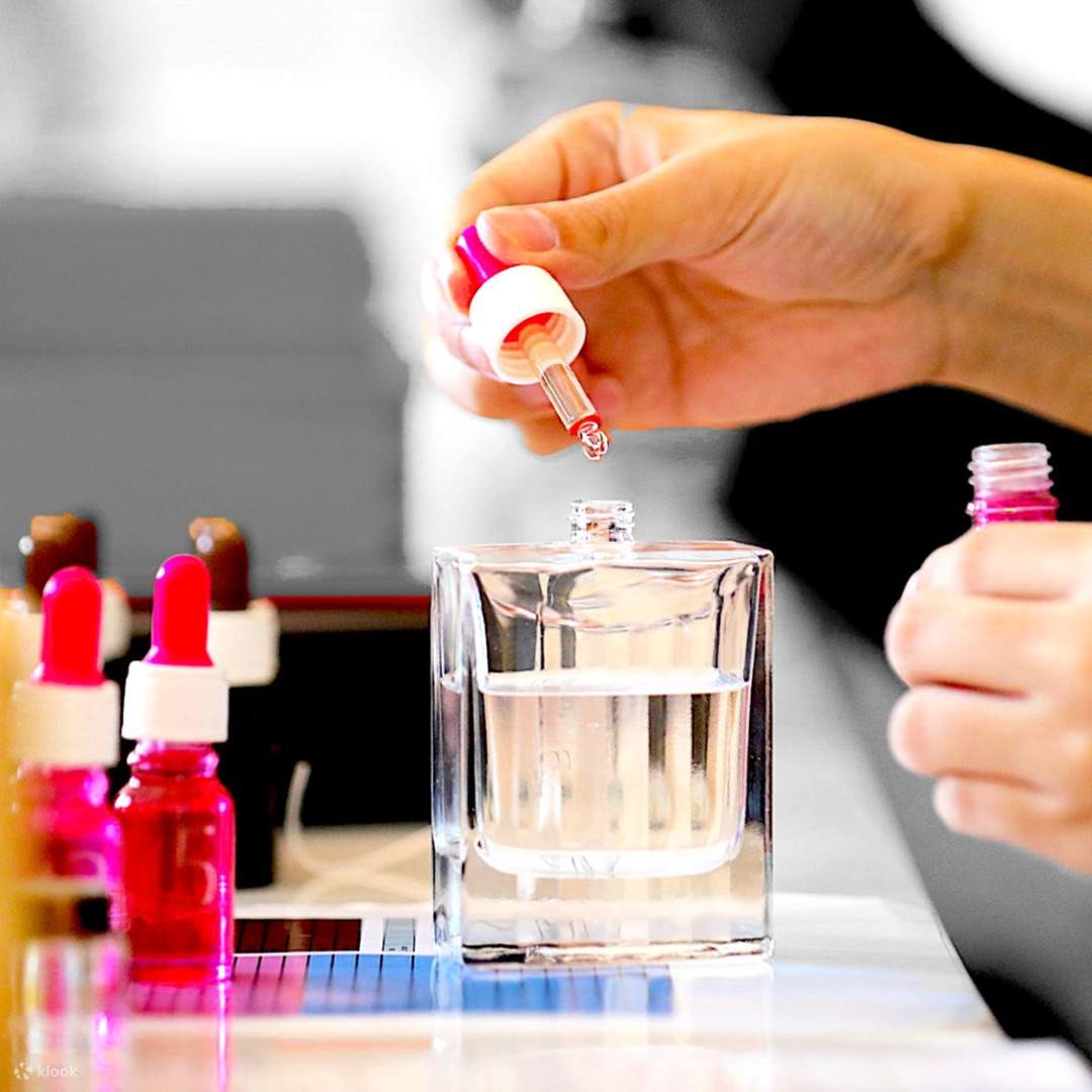Perfume Workshop Experience in Goodman Arts Centre, Singapore - Klook India