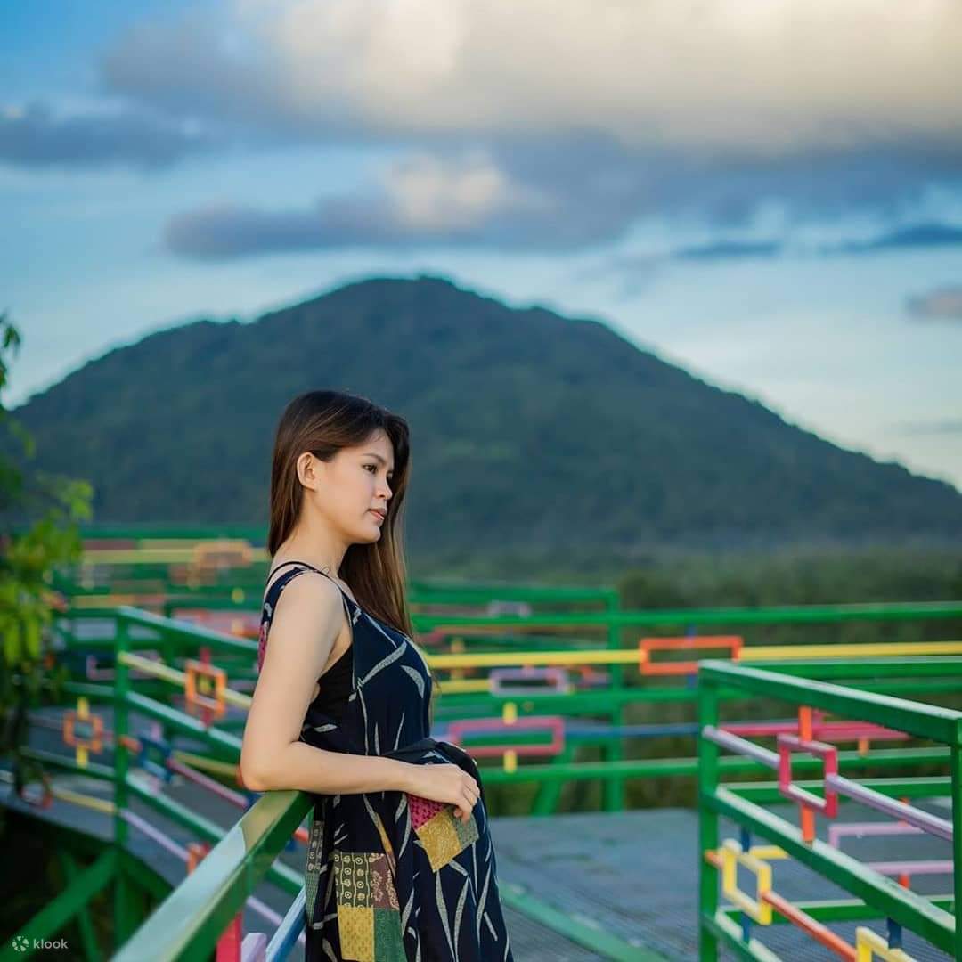 Bintan Blue Lake & Sunset Tour at Decliff by Taxi Bintan Island - Klook ...