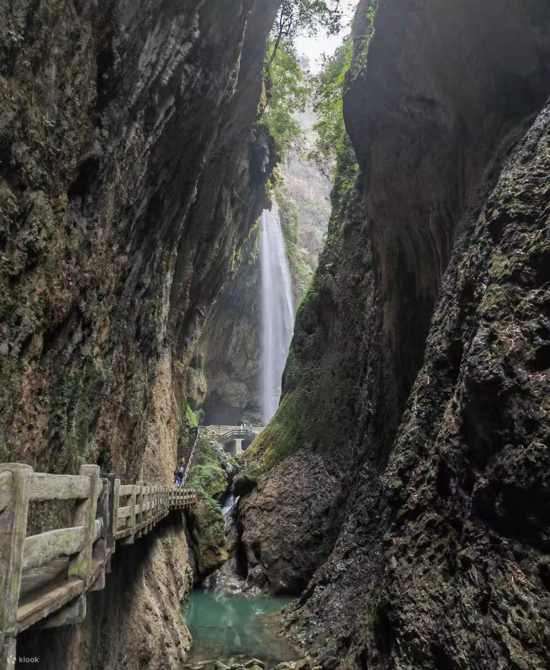 A perfect match - Wulong Tiansheng Three Bridges Longshui Gorge Ground ...