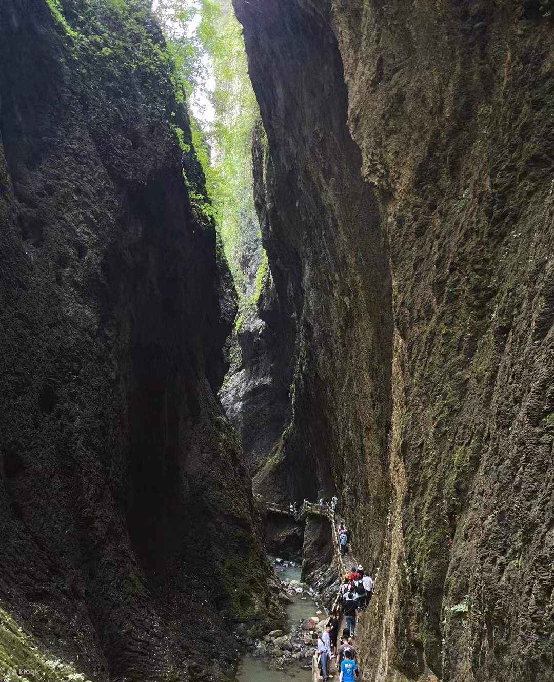 A perfect match - Wulong Tiansheng Three Bridges Longshui Gorge Ground ...