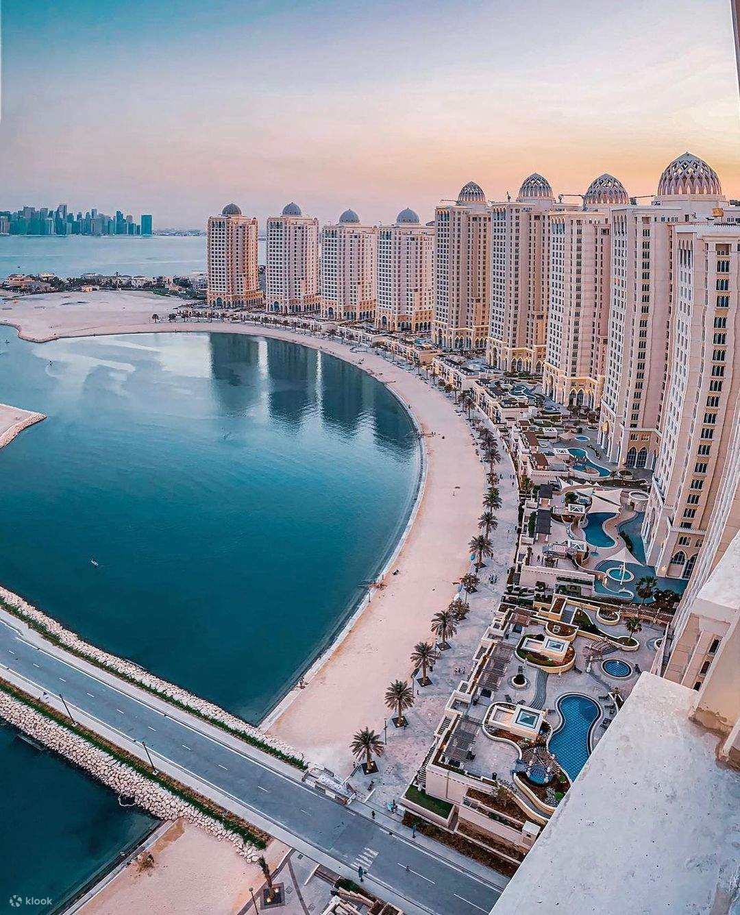 Pearl Island Immersive Food & Culture Tour + Marina Cruise - Klook India