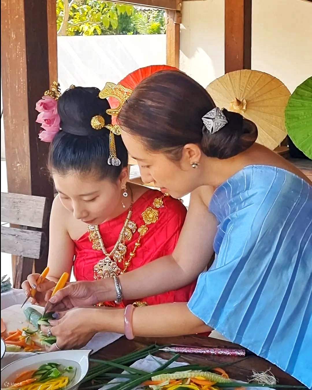 Bergabunglah Dalam Seni Ukir Buah Dan Sayur Oleh Pengrajin Lokal di ...