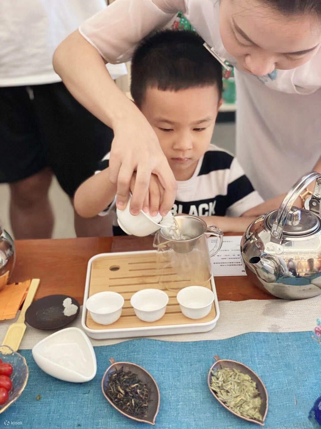 Luohu Vanke Little Tea Master Parent-child Immersive Tea Art Experience ...
