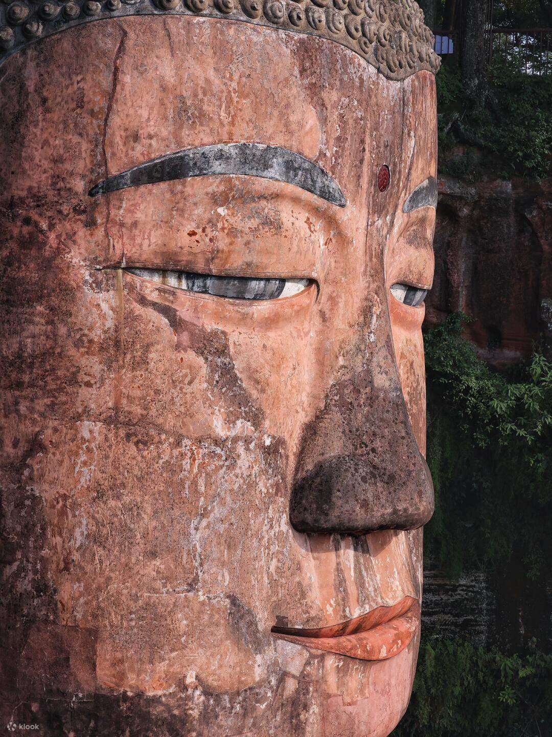 Penerokaan Sehari ke Leshan Giant Buddha & Pekan Kuno Huanglongxi ...