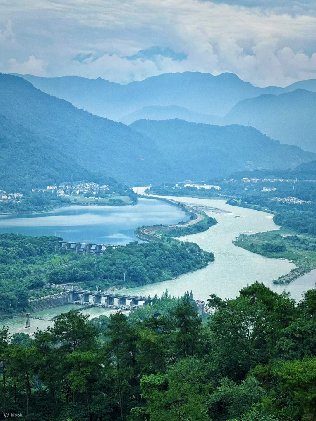 Chengdu Dujiangyan + Panda Valley One-Day Tour (See the Millennium ...