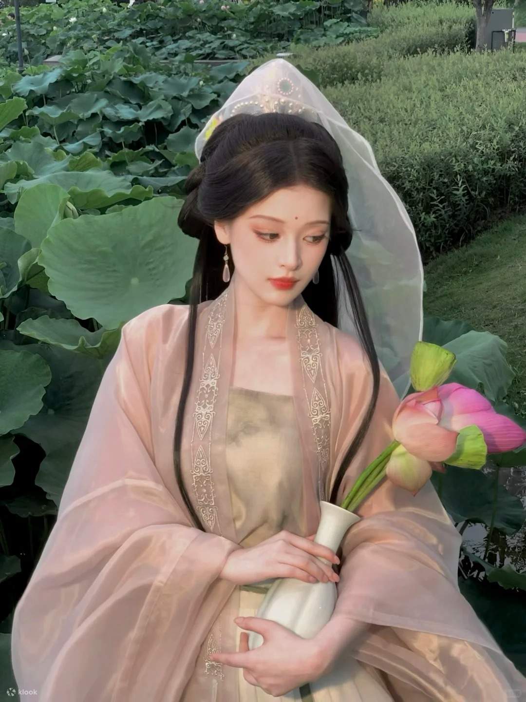 Shanghai City God Temple/Yu Garden Traditional Chinese Costume Hanfu ...