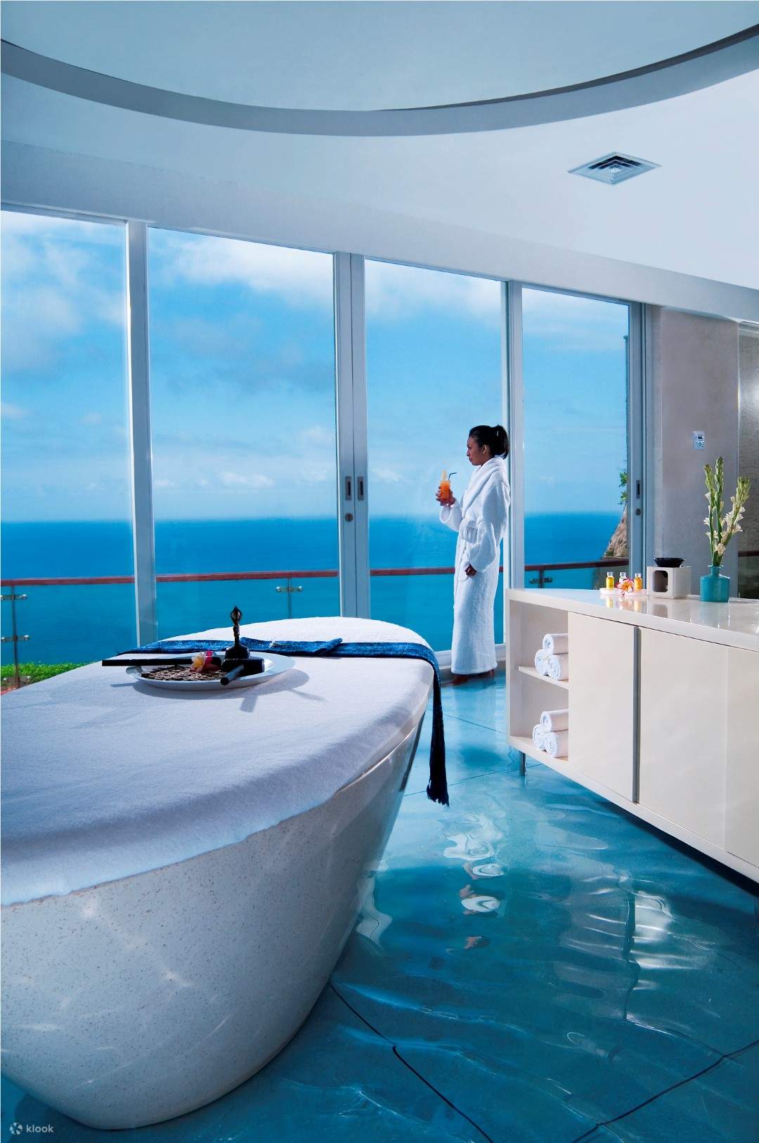 Spa and Romantic Dinner Package at Cliff Bar by The Edge Bali - Klook ...