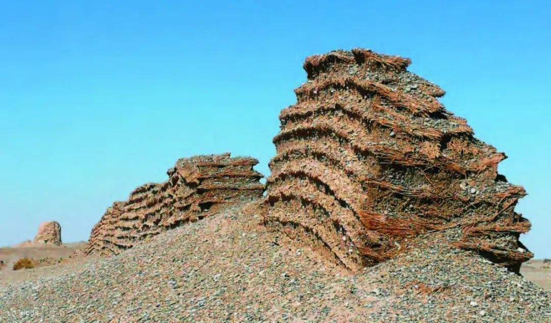 A Millennium of Xinjiang Romance: One-Day Tour of Dunhuang, Gansu ...