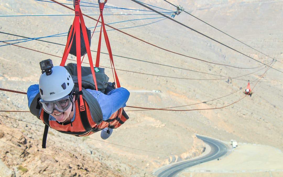 体验世界上最长的 Jebel Jais 高空滑索的刺激,距迪拜仅很短的车程 Klook客路