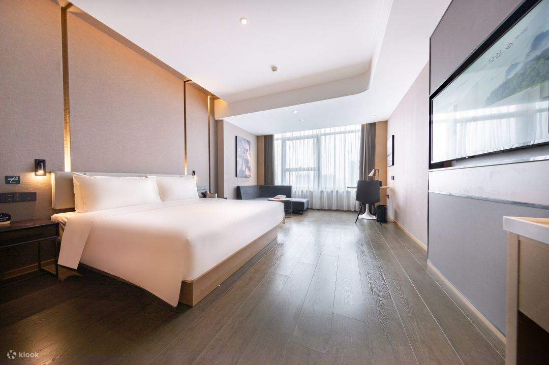 Guangzhou Liwan Jiaokou Subway Station Atour Hotel Accommodation ...