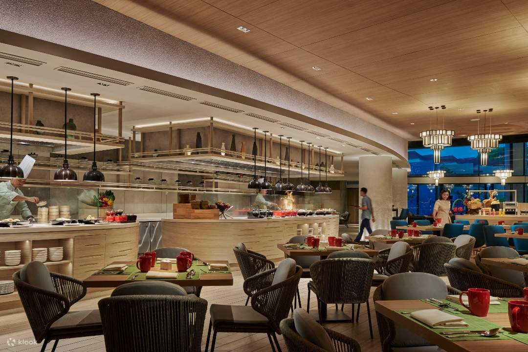 Cassia, Lancava & Ocean View Lounge at PARKROYAL Langkawi Resort ...