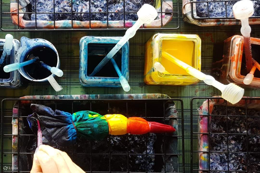DIY experience of hand-dyed fabrics in Tainan Heming Textile Culture ...