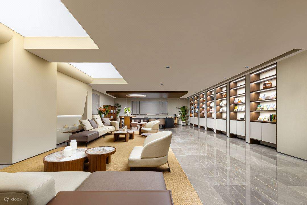 Atour Hotel Shanghai Xintiandi Dashijie Subway Station - Klook