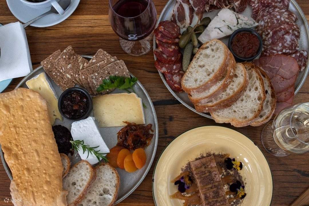 Bữa trưa của nông dân tại Green Olive tại Red Hill - Klook Việt Nam