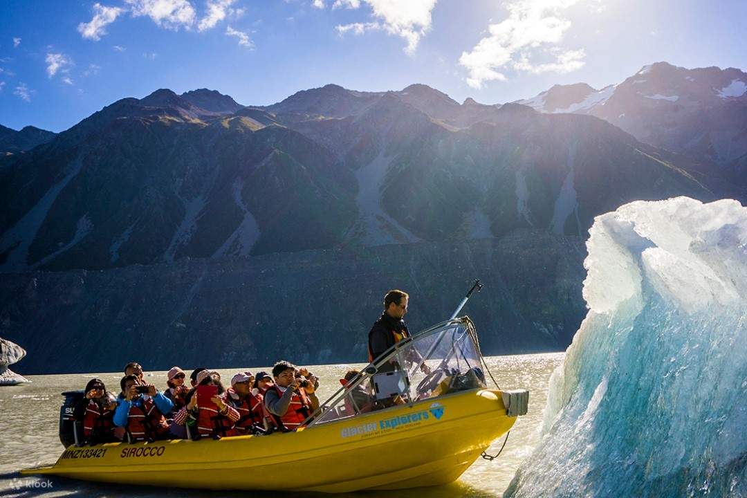 Tasman Valley Walk dan Glacier Lake Cruise di Mount Cook - Klook ...