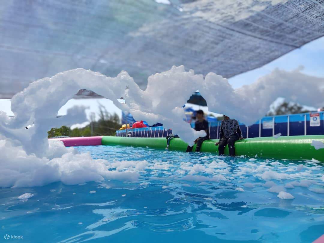 Entrada al parque acuático Fun Splash en Tuaran - Klook Estados Unidos