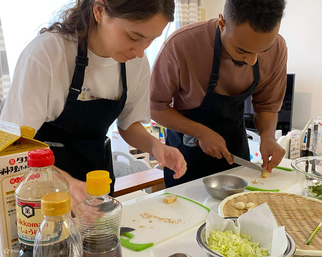 3 Hour Join In Osaka Cooking Class by Creamy Ramen & Crispy Gyoza Cooking Class in Osaka - Klook