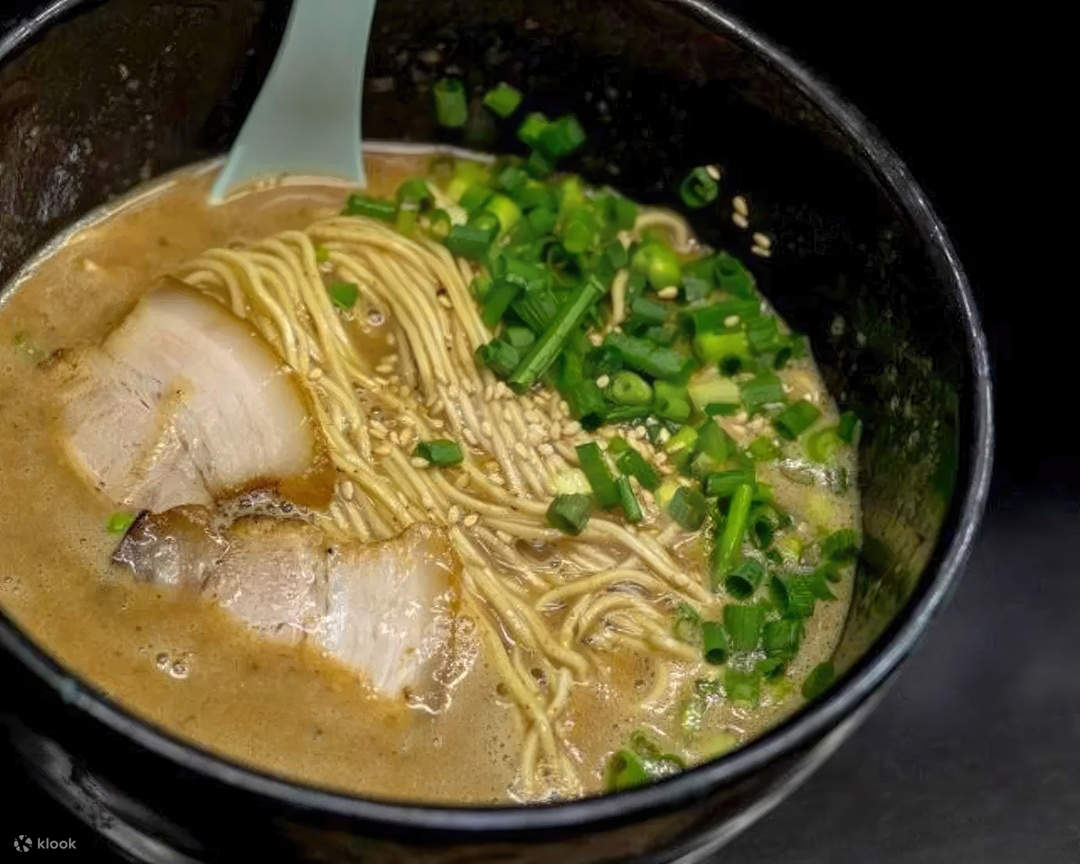 Shinjuku Private 3hr Food Tour with Ramen Yakitori - Klook