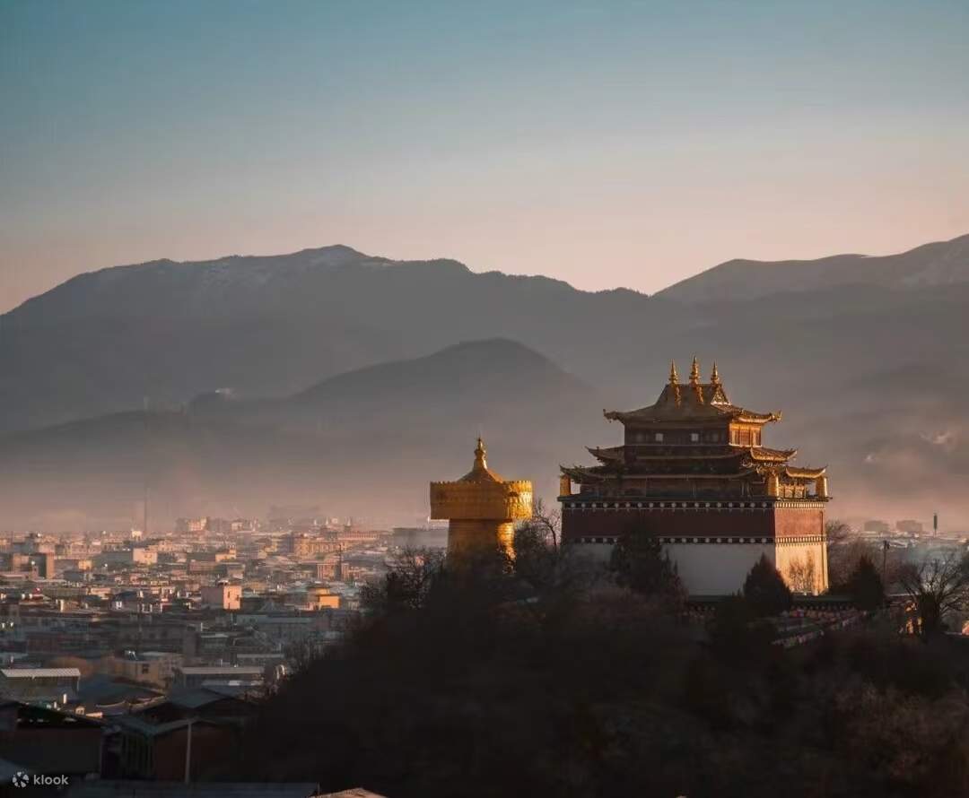 Yunnan Kunming yang berwarna-warni + Dali + Shaxi + Lijiang + Shangri ...