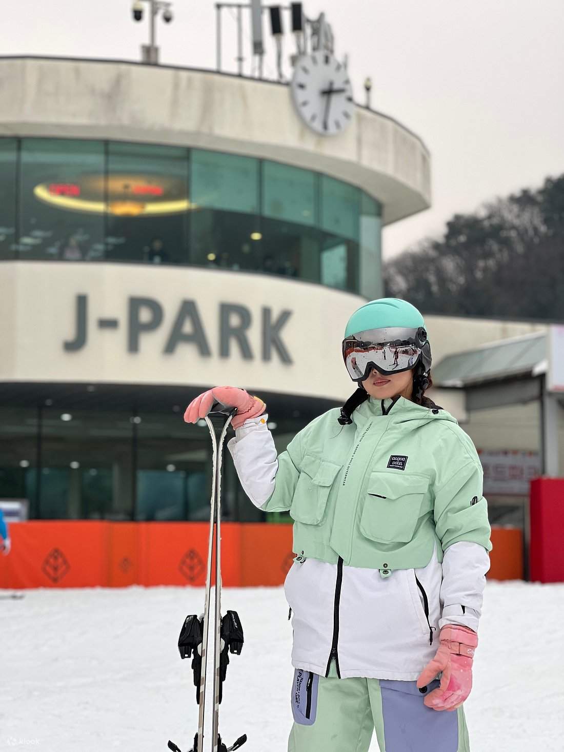 Eintägige beste Skitour von Seoul nach Jisan - Klook, Vereinigte Staaten