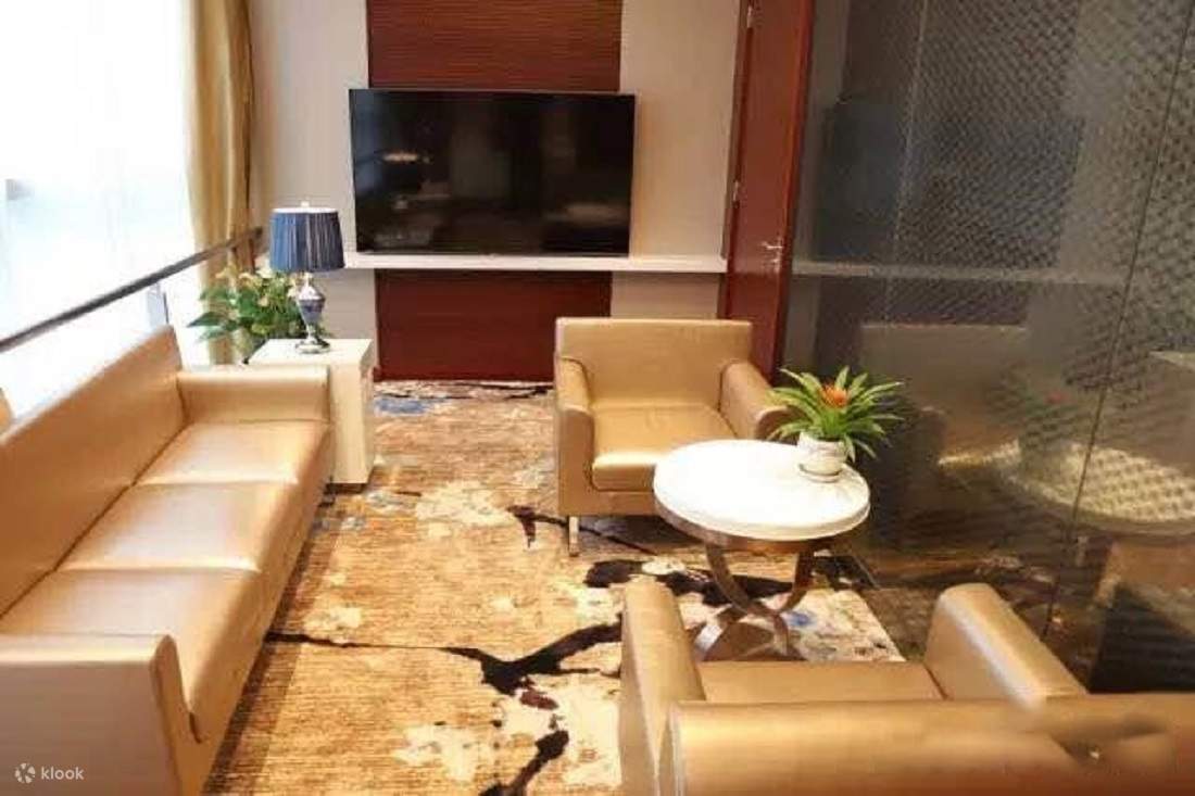 Shanghai Hongqiao International Airport (SHA) Lounge Service, China ...