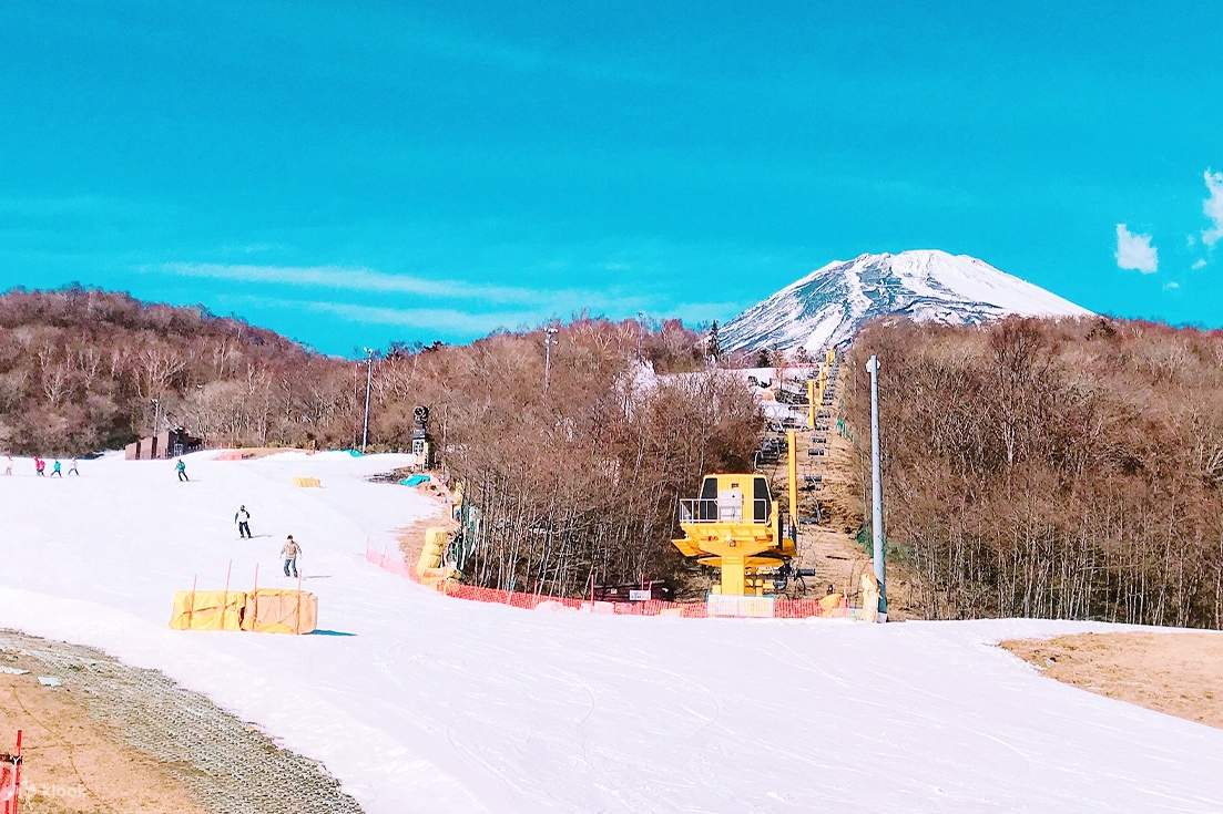 Fujiyama Snow Resort Yeti & Hot Spring One Day Tour from Tokyo - Klook ...