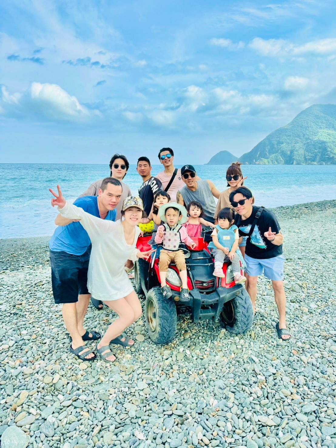 Yilan: Dong'ao Pink Bird Lin Zhege Beach Car Experience - Klook
