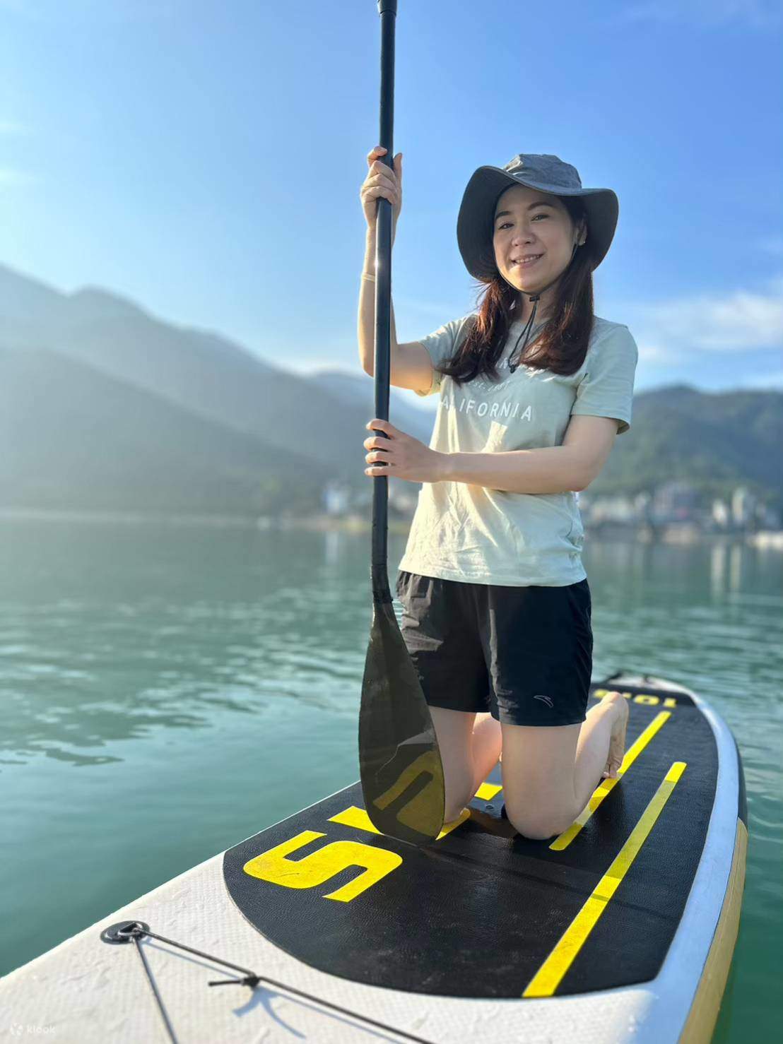 Experience Standup Paddleboarding at Nantou's Sun Moon Lake - Klook