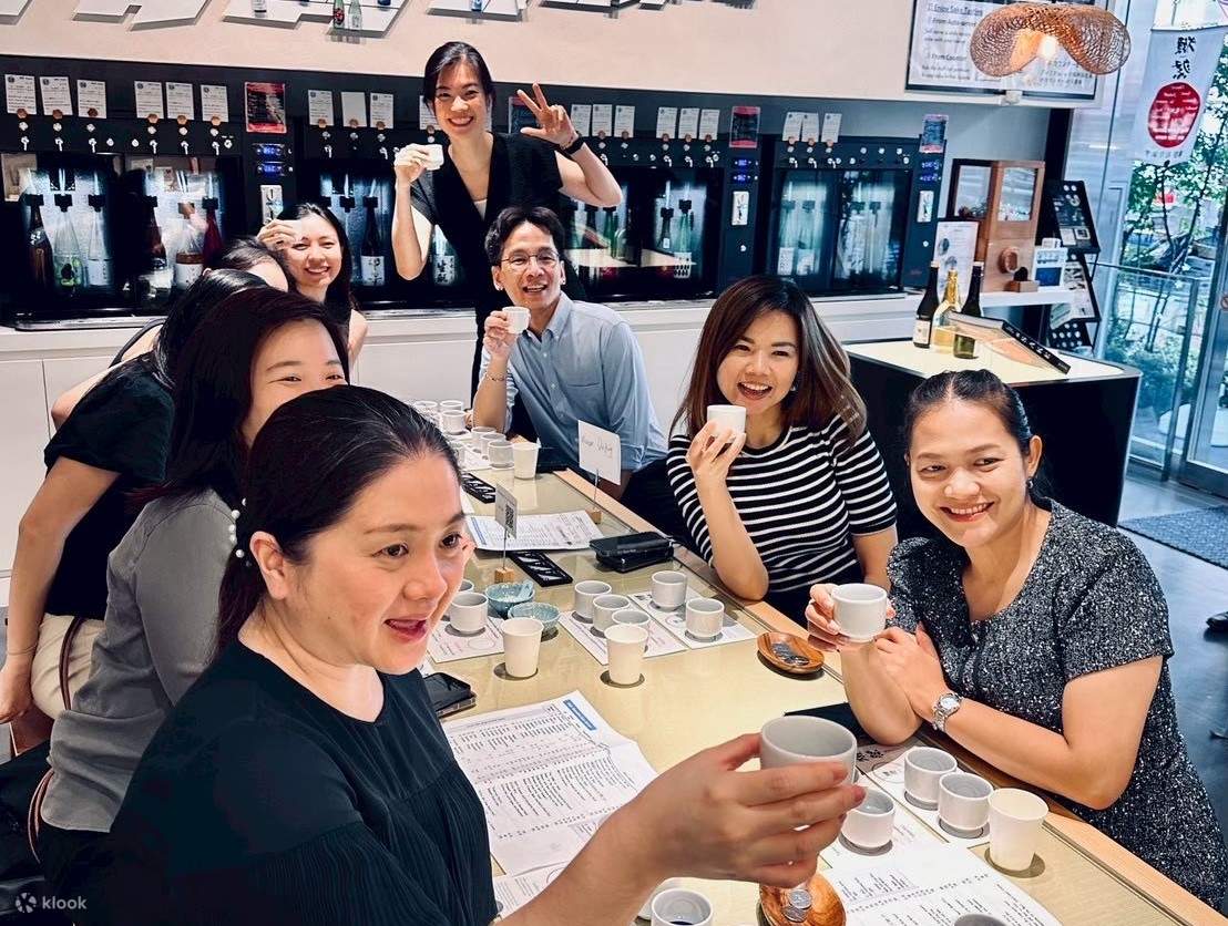 Tokyo: Asakusa History and Sake Tasting Tour - Klook