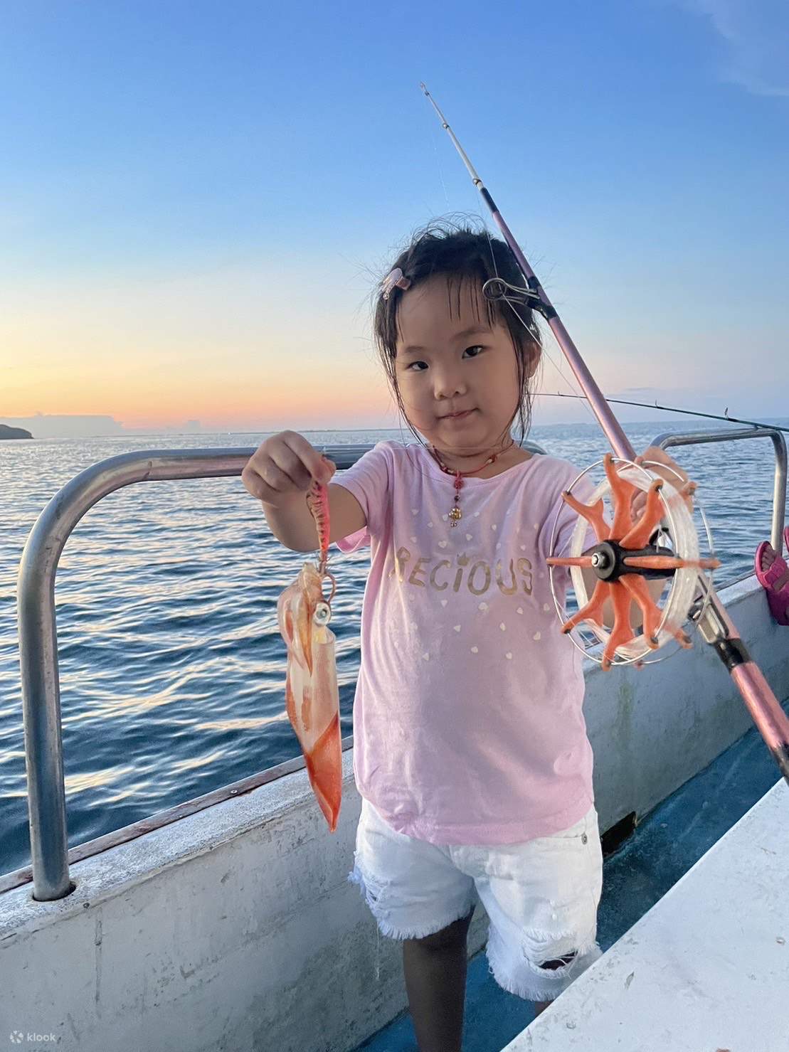 Penghu: Night fishing small tube experience & small tube three meals ...