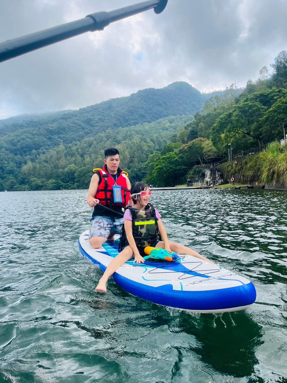 New Taipei: Mengmeng Valley SUP experience - Klook India