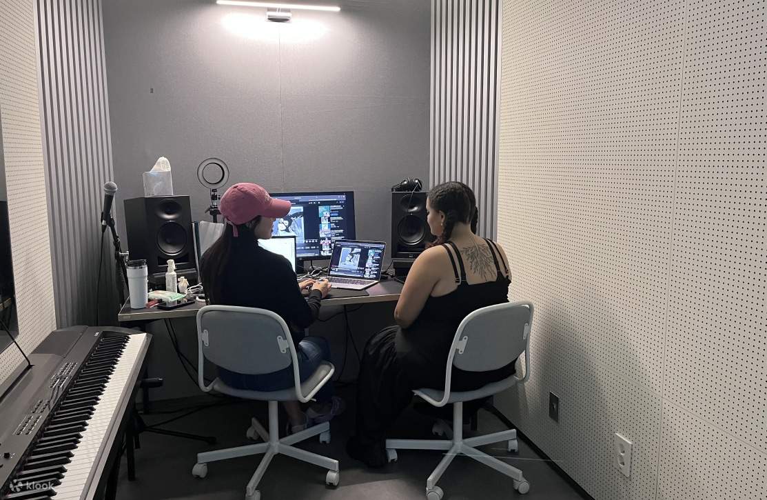 Ktown4u K-pop Dance + Vocal Training One Day Class + Video Shooting - Klook