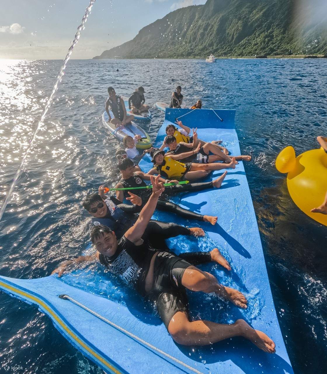 Green Island Summer Sea Charter SUP Party - Klook Philippines