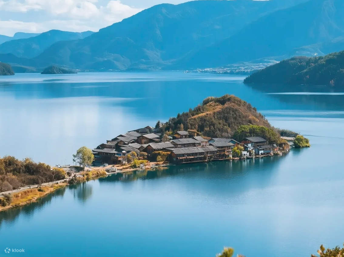 Yunnan Lugu Lake 2-Day Tour (Round Trip from Lijiang + Mosuo Feast ...