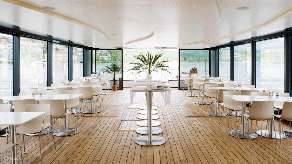 Crociera panoramica turistica Yacht Saphir di Lucerna - Klook Stati Uniti